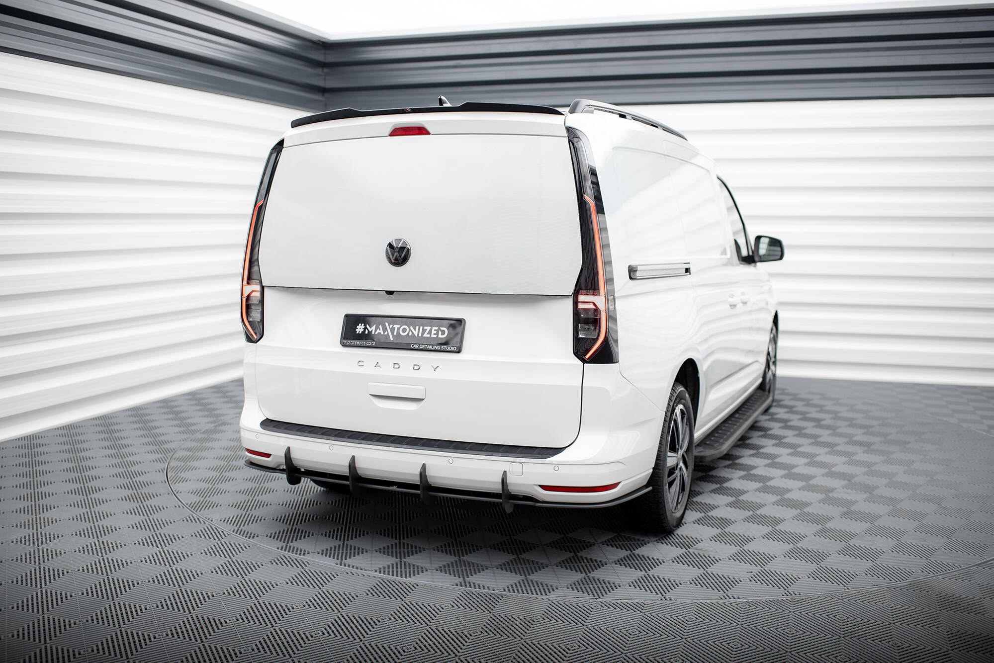 Street pro rear diffuser volkswagen caddy maxi mk5 - fraktfritt över ...